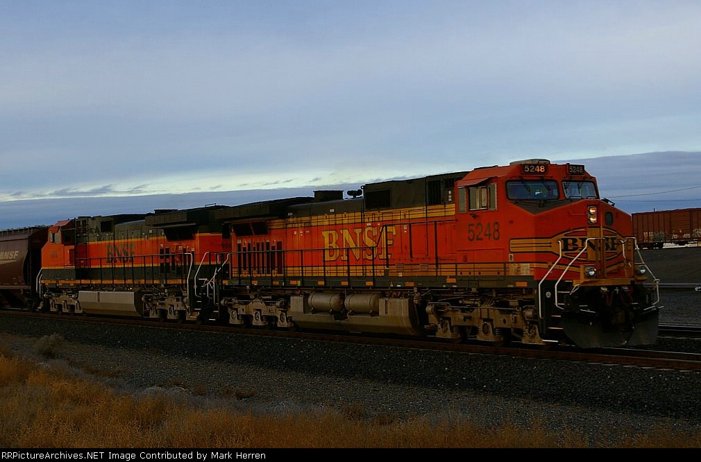 BNSF 5248 West